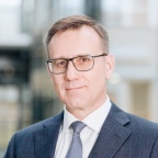 UK judge criticises experts in Ukrainian bank fraud case - Global ...